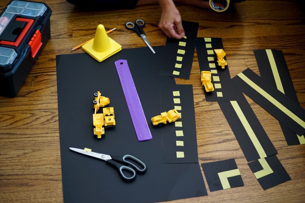 A place to play and learn. DIY kits for educators, parents and children.